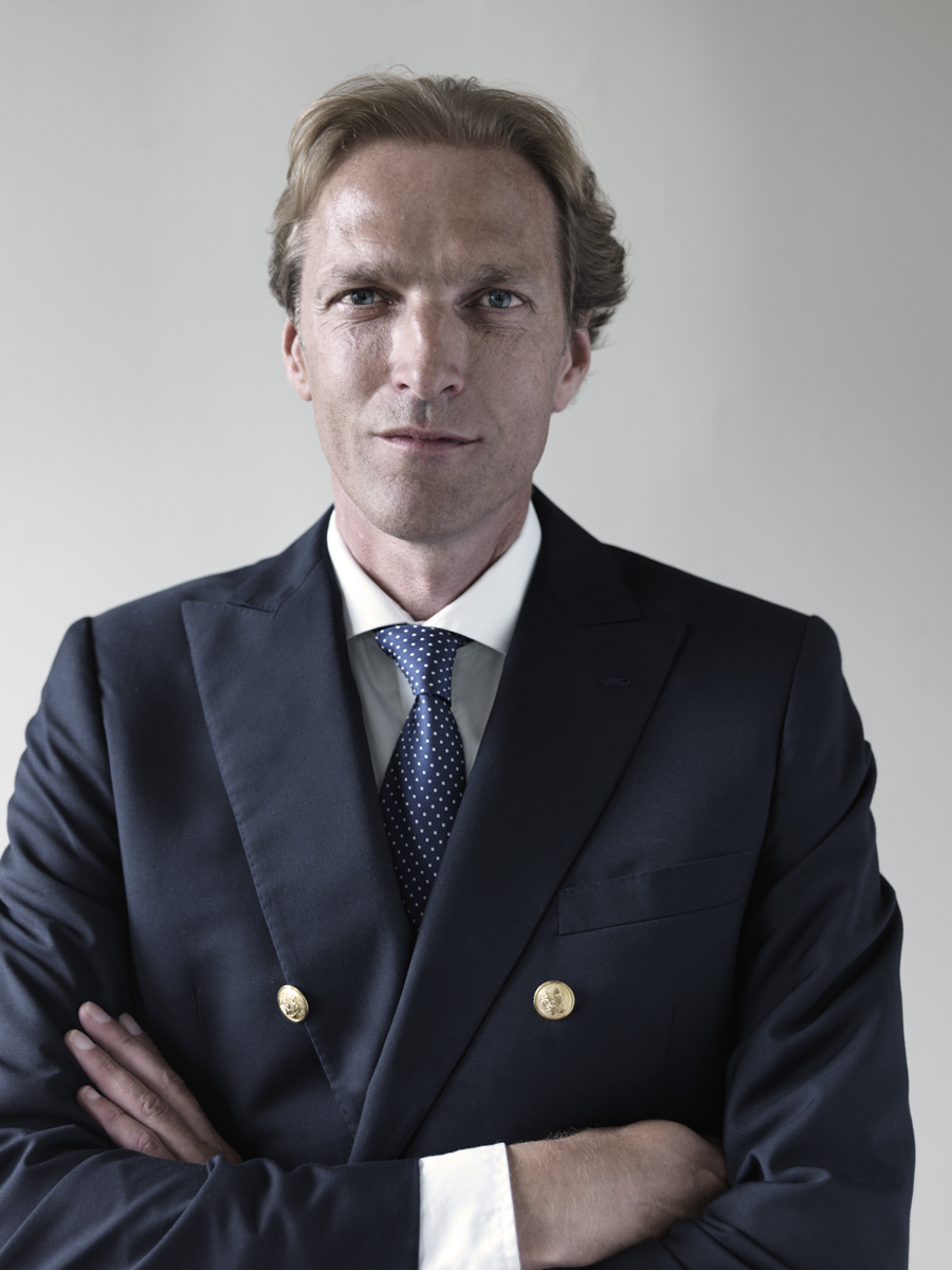 Les van: Walter Peteri – Semper Floreat